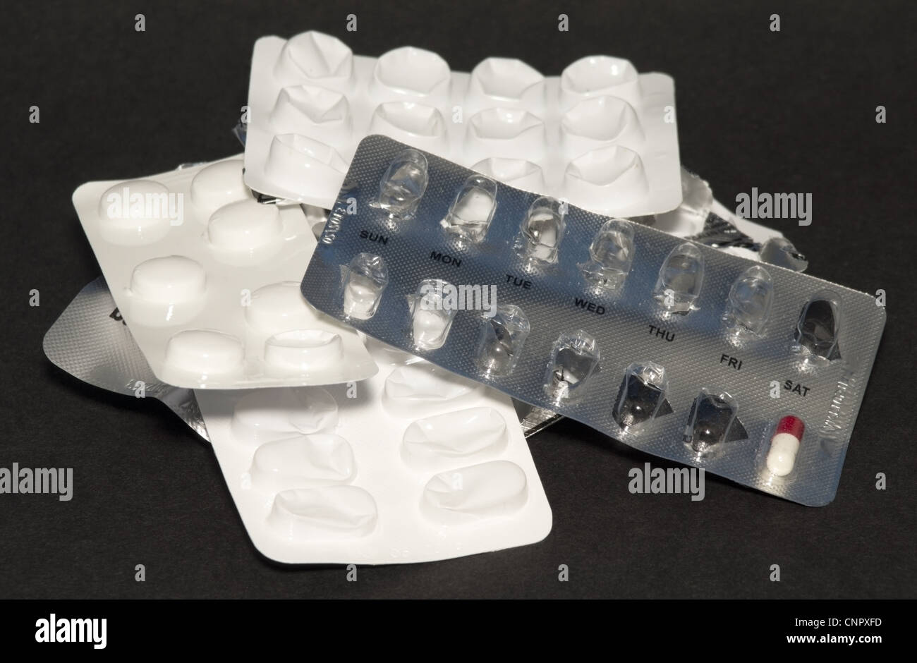 Packaging drugs in pharmacy hi-res stock photography and images - Alamy