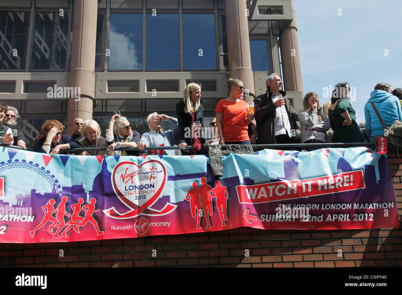 Spectators around Tower Bridge at the 2012 London Marathon, UK Stock ...