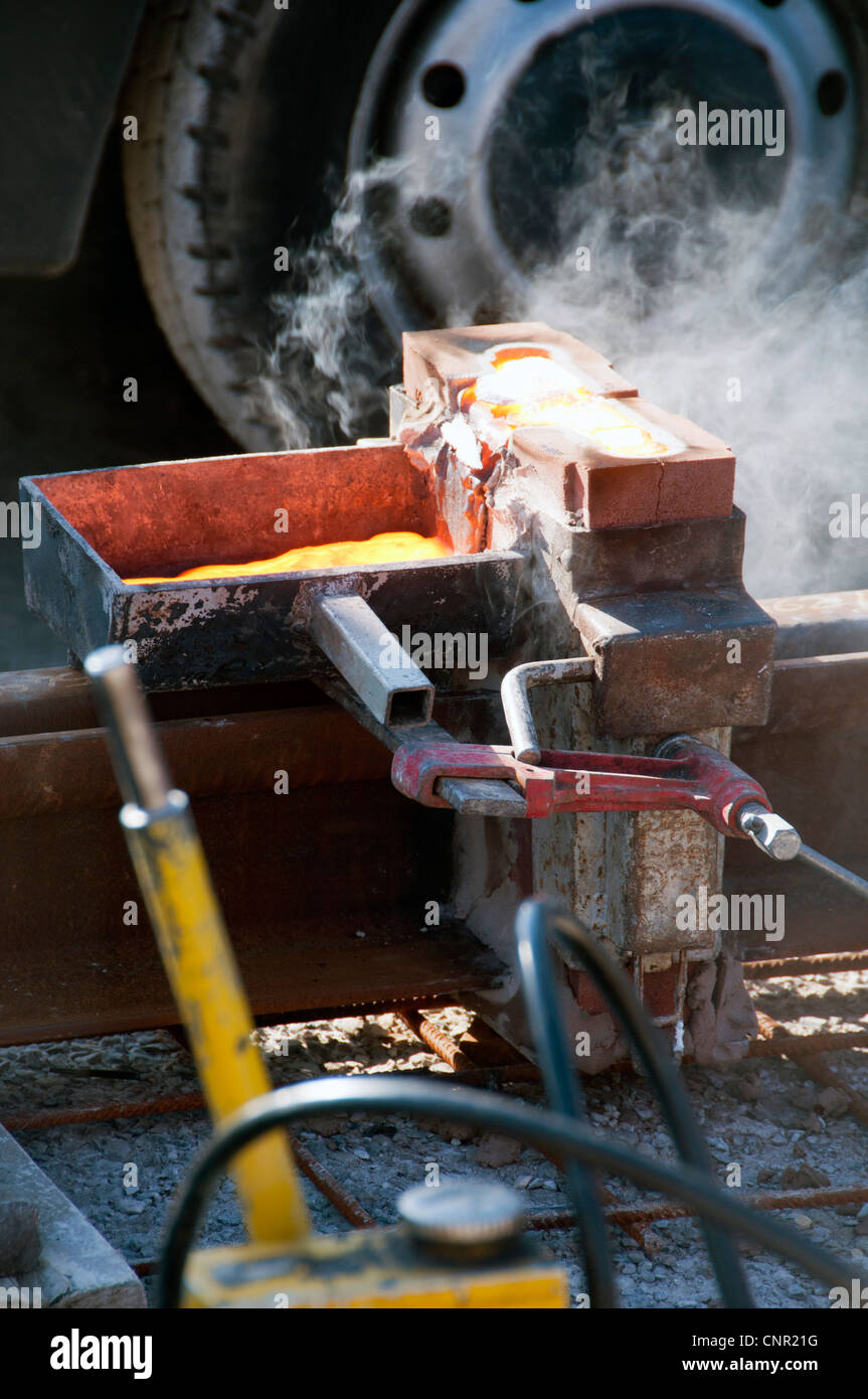Thermite reaction welding hi-res stock photography and images - Alamy
