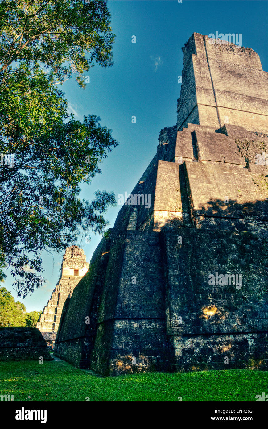 Monuments maya hi-res stock photography and images - Alamy