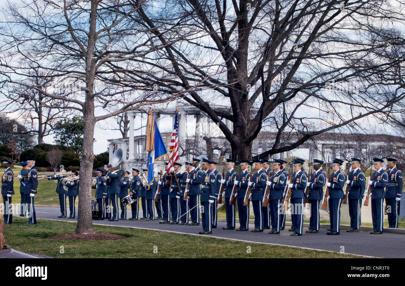 Military funeral casket flag hi-res stock photography and images - Alamy