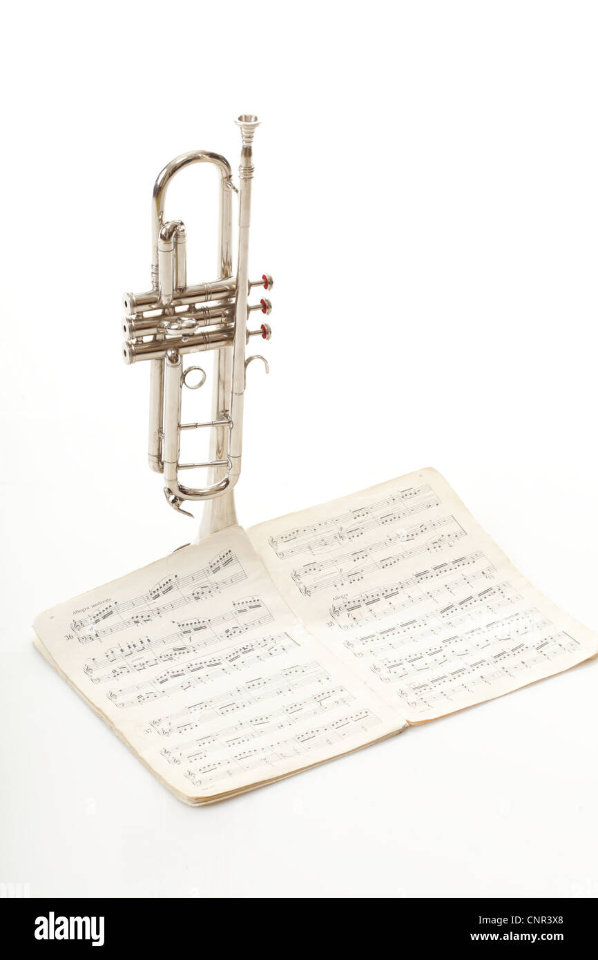 old note notes trumpet love music white background Stock Photo - Alamy