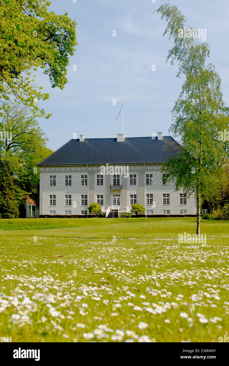 Neoclassical manor house hi-res stock photography and images - Alamy