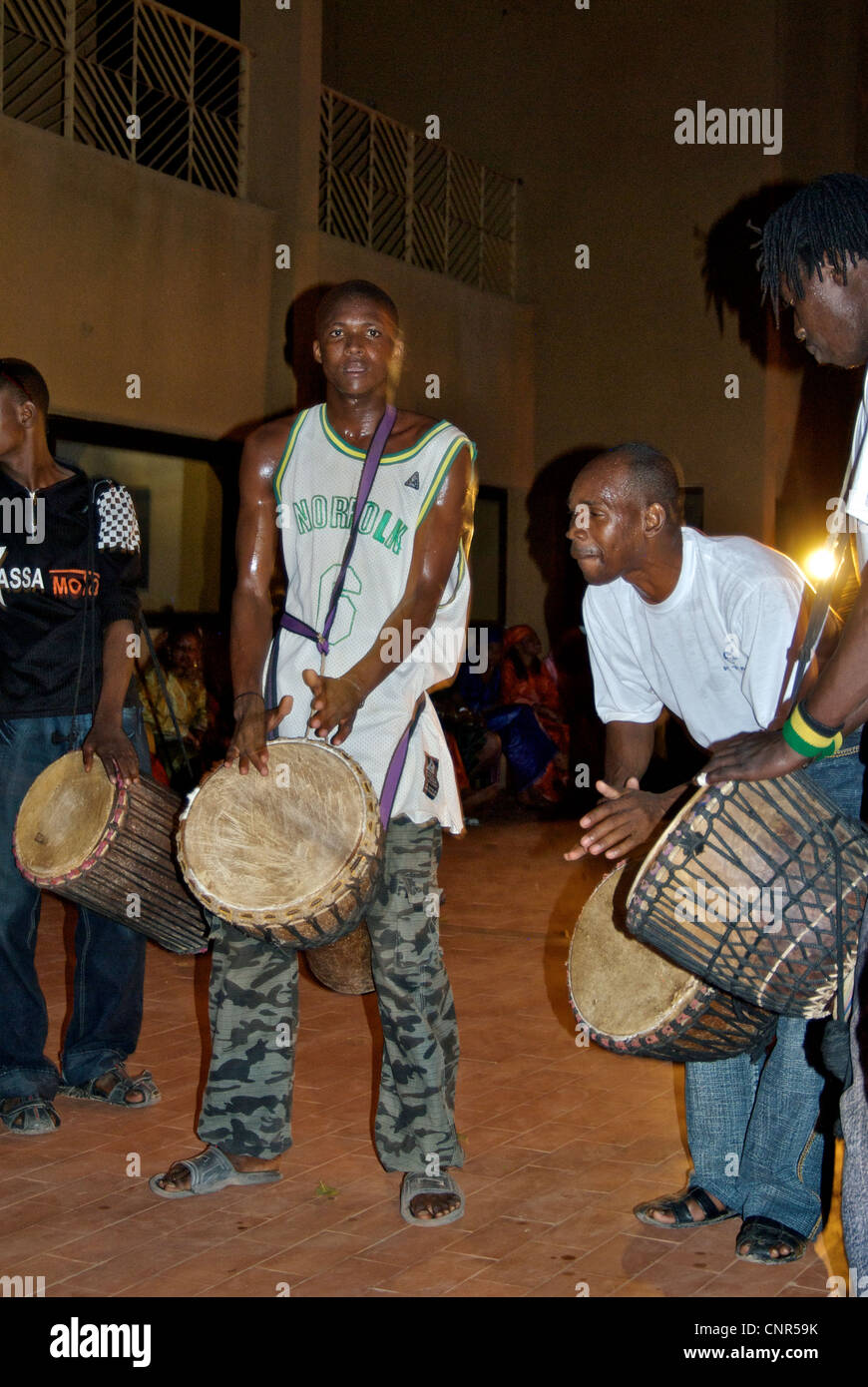 Mali africa instrument hi-res stock photography and images - Alamy