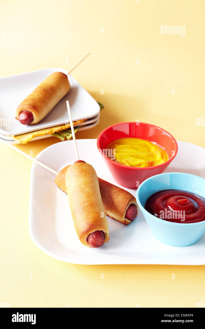 Corn dogs hi-res stock photography and images - Alamy