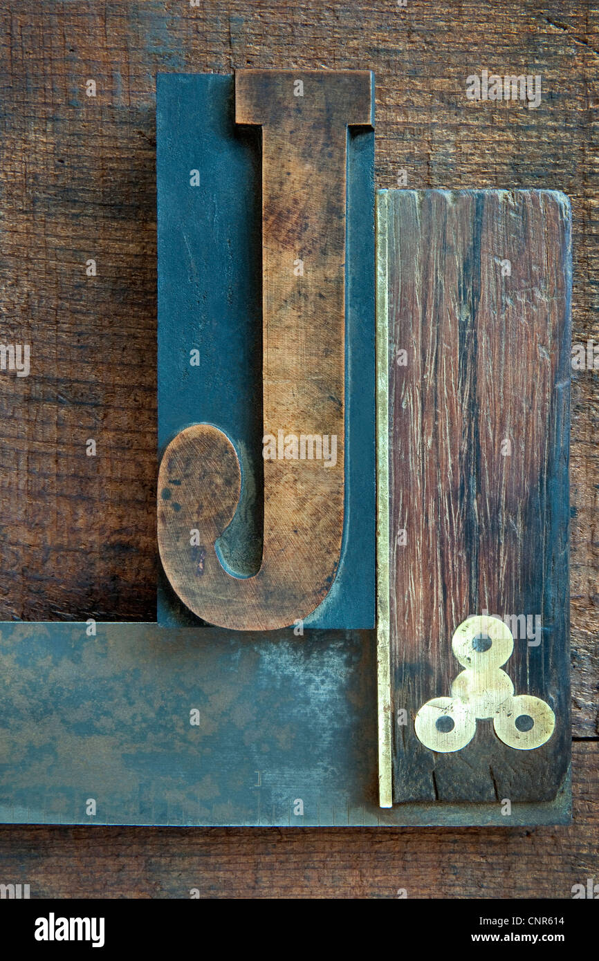 Old fashioned letter j hi-res stock photography and images - Alamy