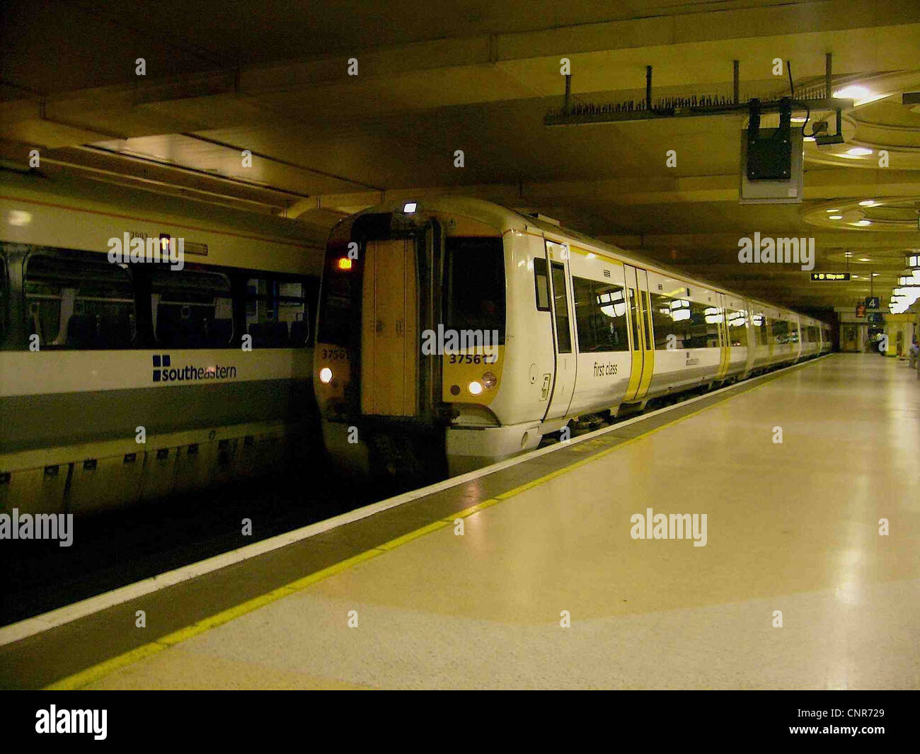 Class 375 hi-res stock photography and images - Alamy