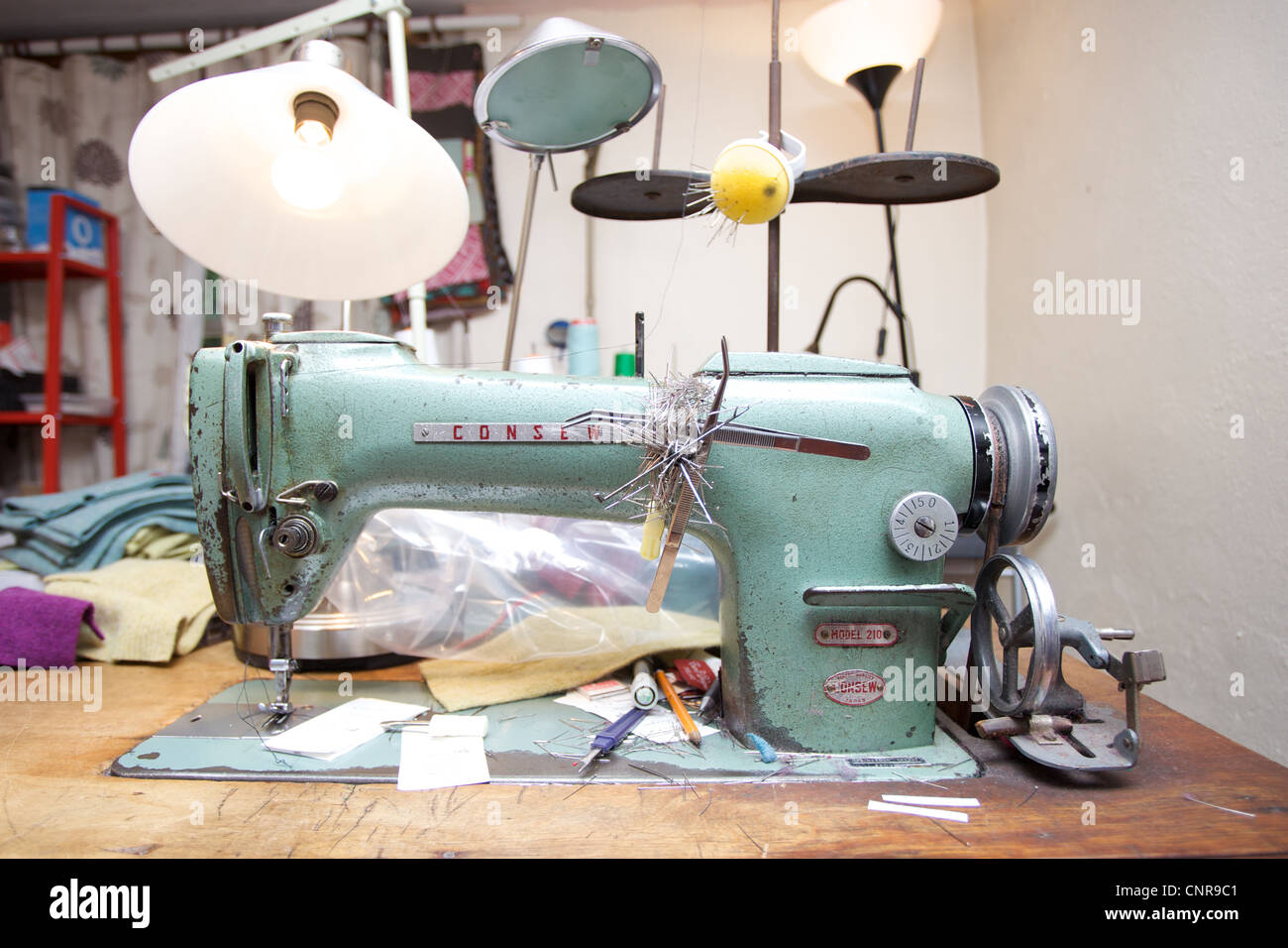 Consew Logo 230R 1 Consew Sewing Machine (Local Pickup) | EBay