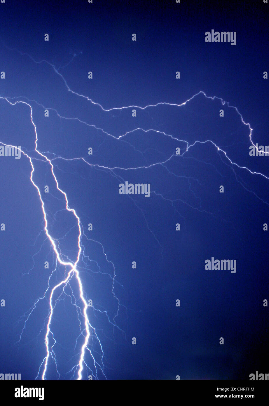 Electromagnetic phenomenon hi-res stock photography and images - Alamy