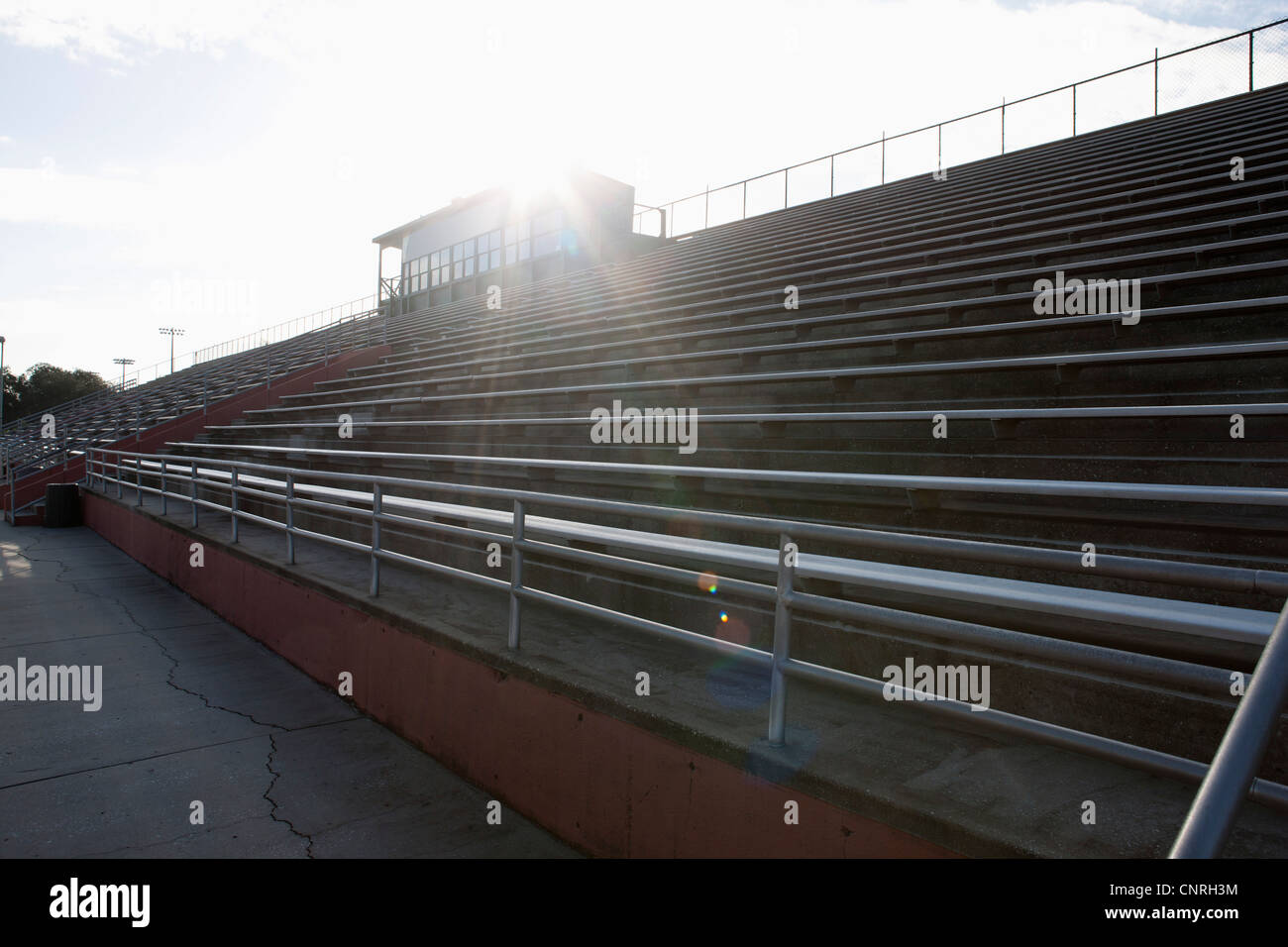 Empty stadium hi-res stock photography and images - Alamy