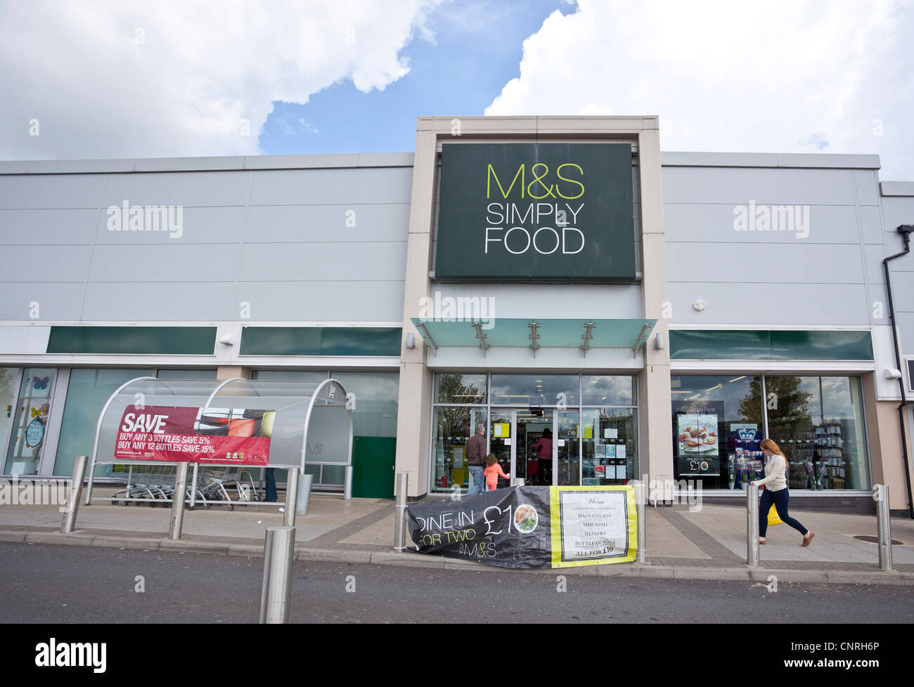 Simply food shop london england hi-res stock photography and images - Alamy