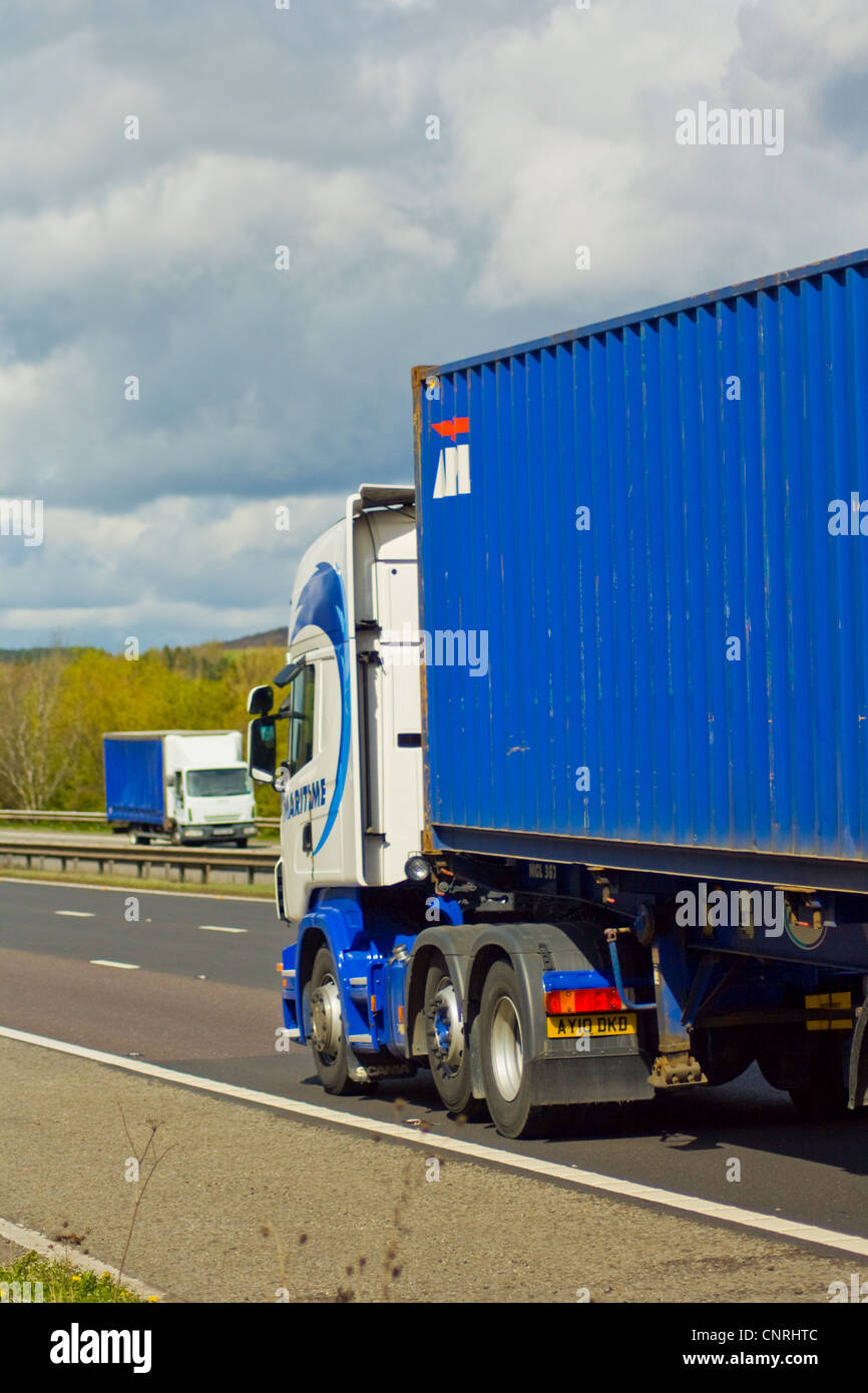 Blue HGV Container in M1 motorway Stock Photo - Alamy