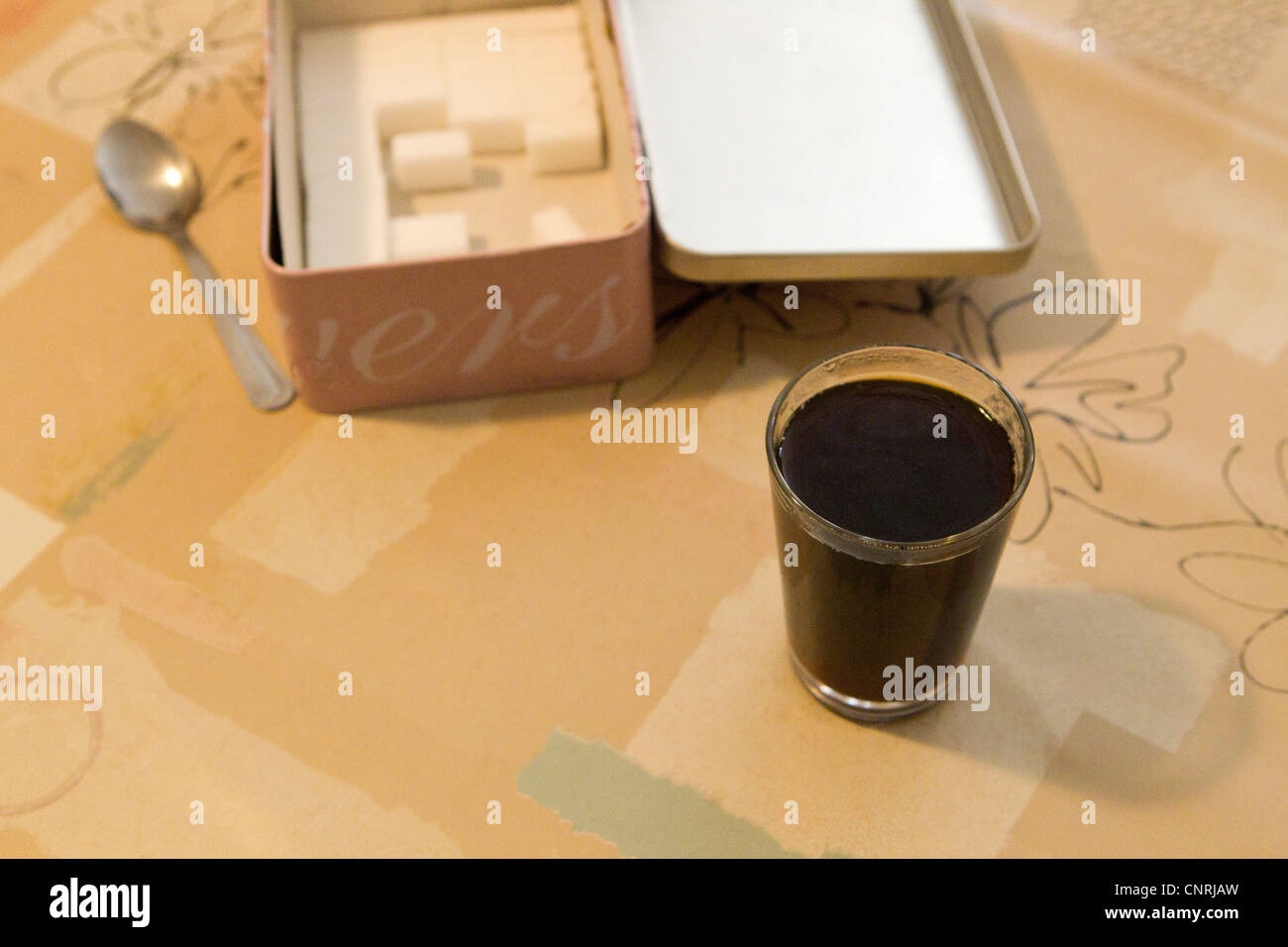 Box Of Sugar Cubes High Resolution Stock Photography and Images - Alamy