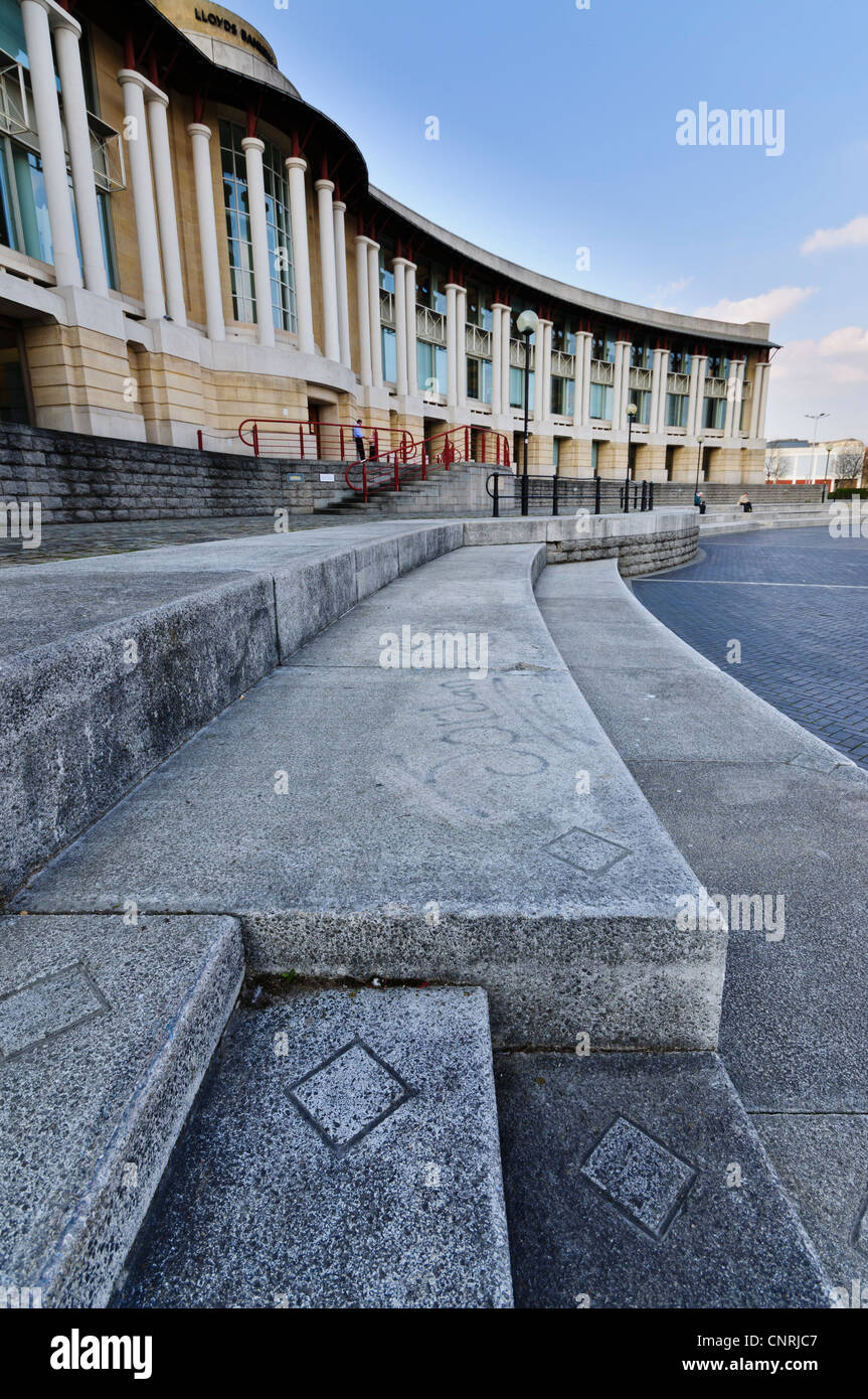 Lloyds TSB Headquarters Harbourside and Amphitheatre, Bristol, UK Stock ...
