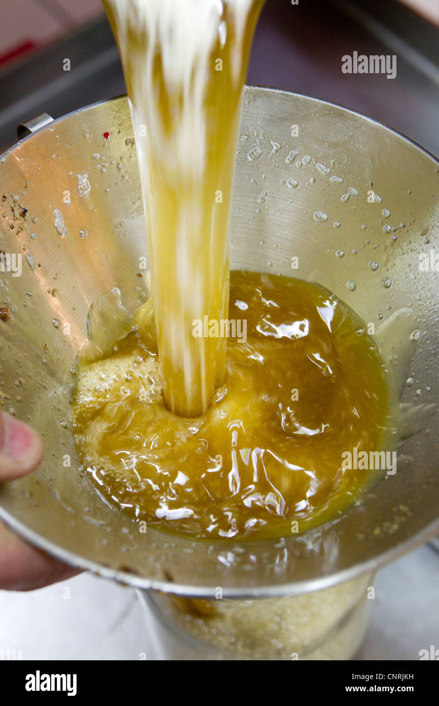 How To Make A Funnel To Pour Oil at Lachlan Legge blog