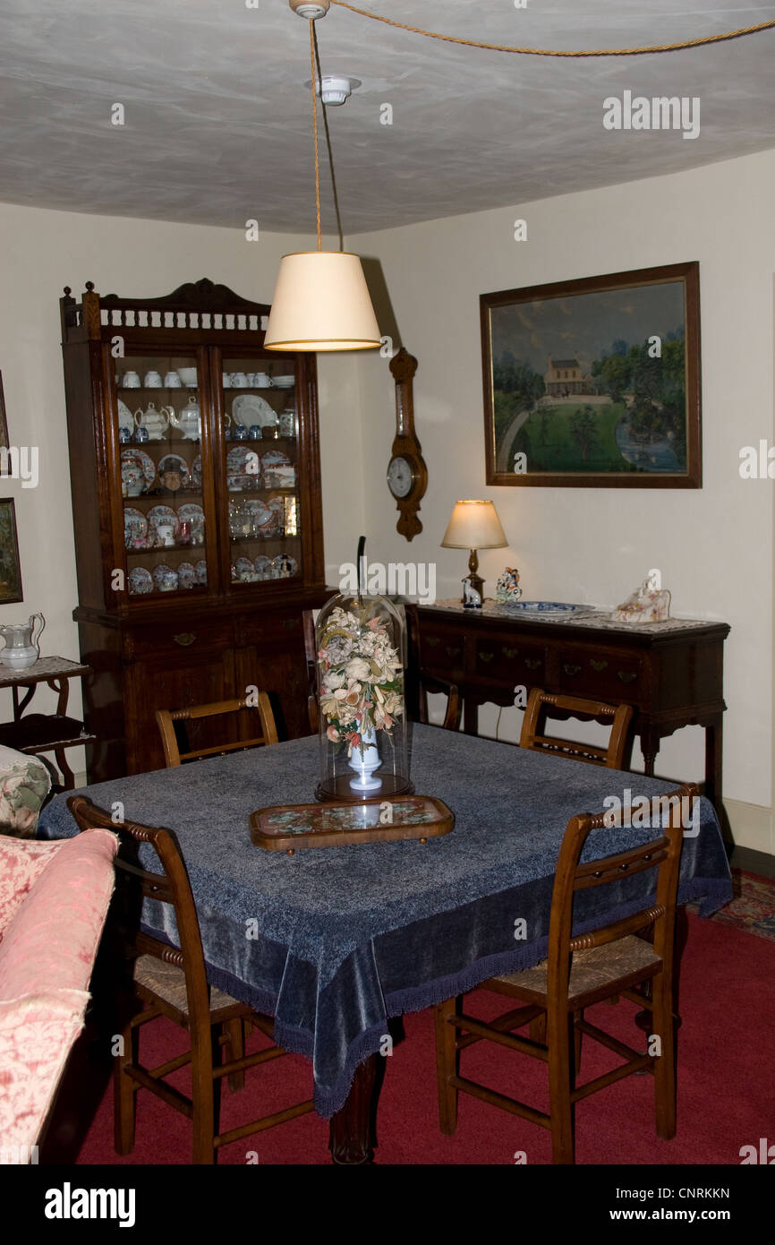 Medieval country house hi-res stock photography and images - Alamy