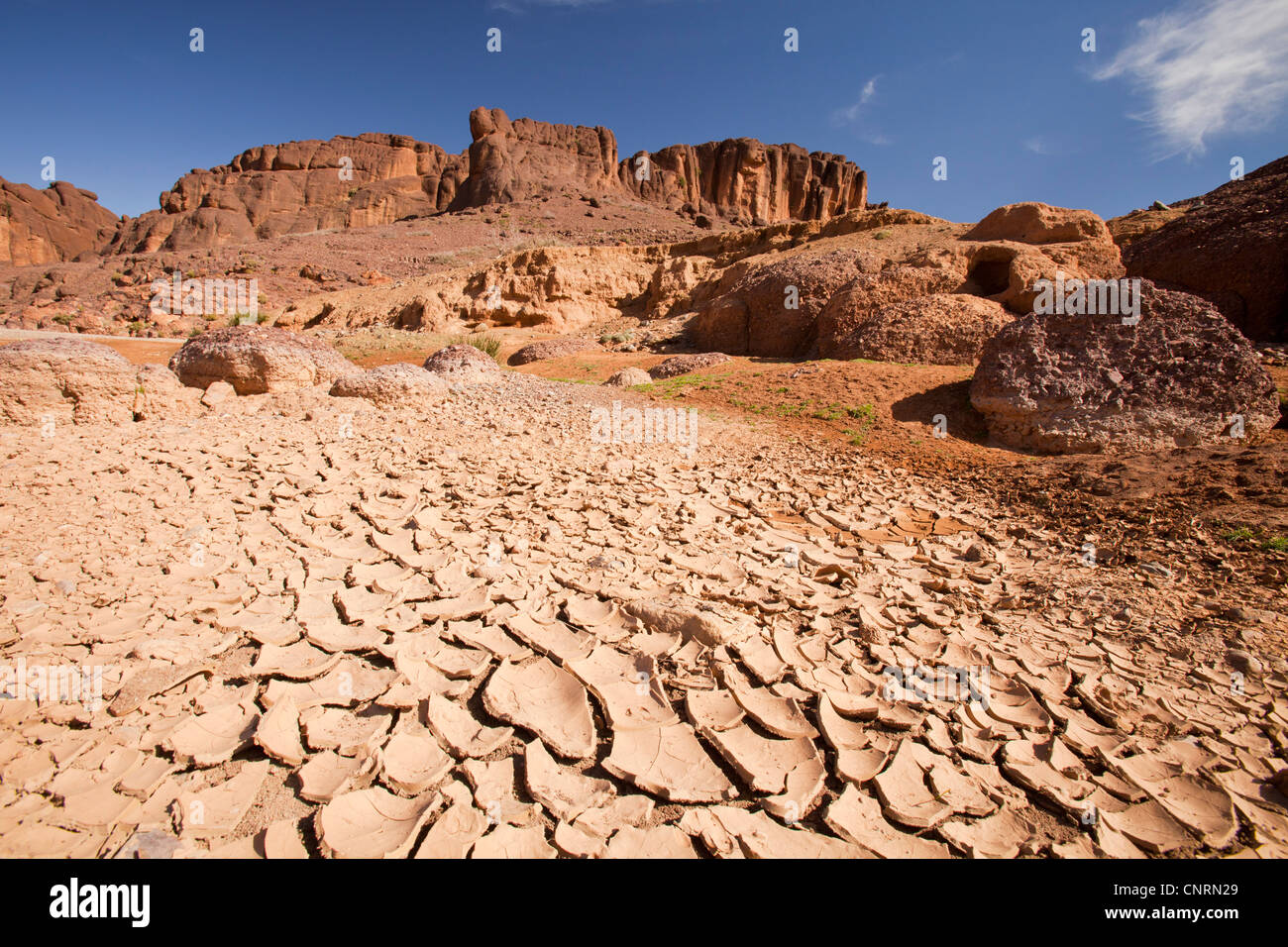 Cracked dry riverbed hi-res stock photography and images - Alamy