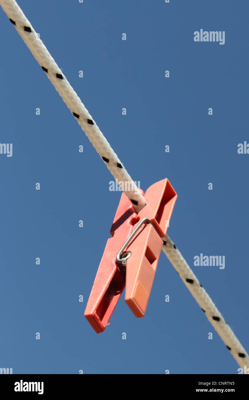 Clothes line clip hi-res stock photography and images - Alamy