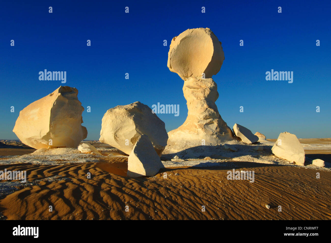 rock formation in desert landscape, Egypt, White Desert National Park ...