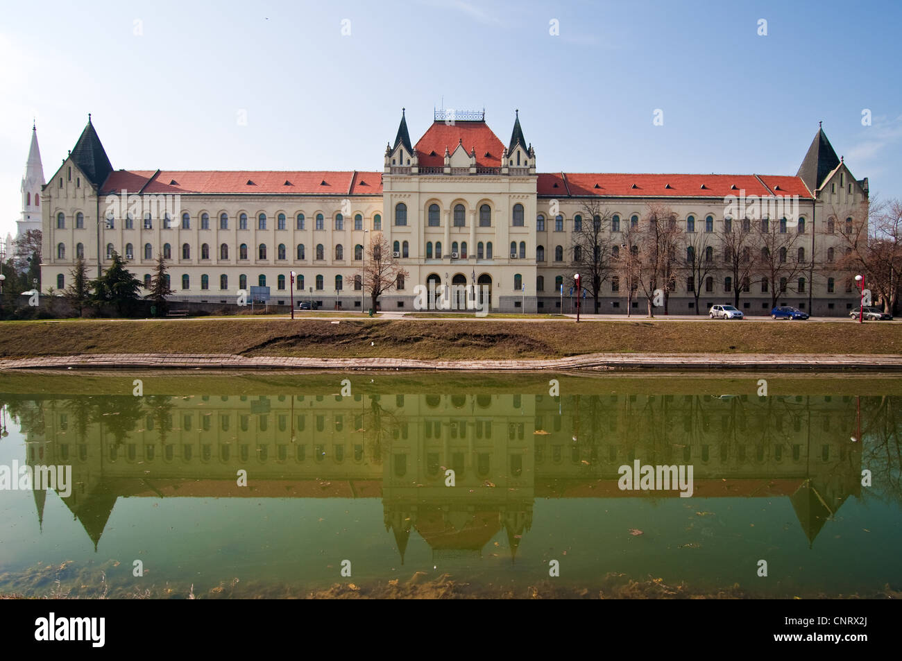 Link one iconic building from your town/city. This is the Navy HQ in ...