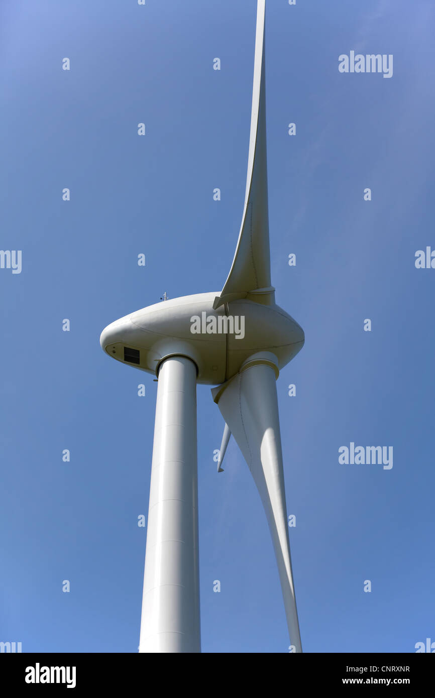 Close up of a wind power wheel on a blue sky Stock Photo - Alamy