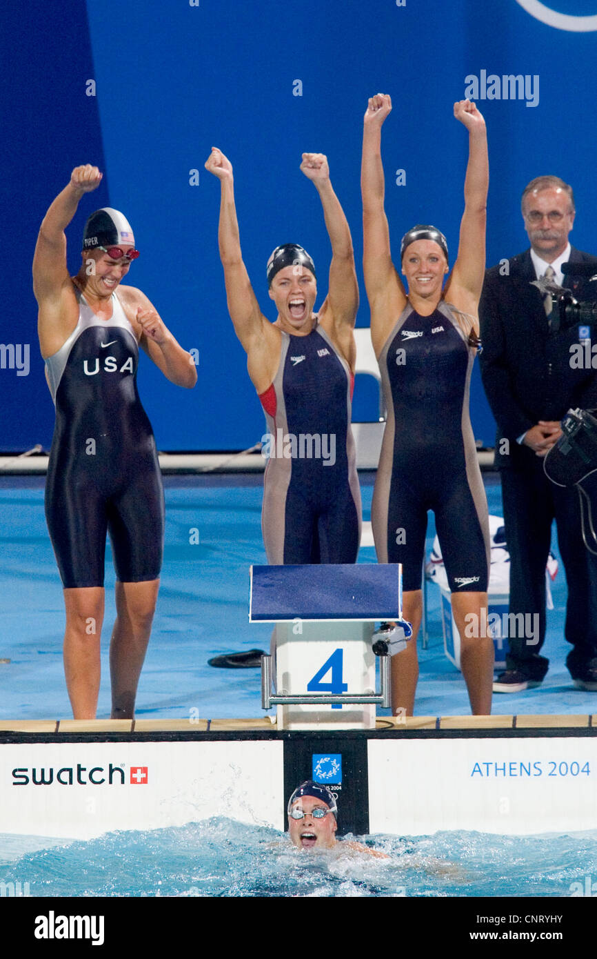 Relay team hi-res stock photography and images - Alamy