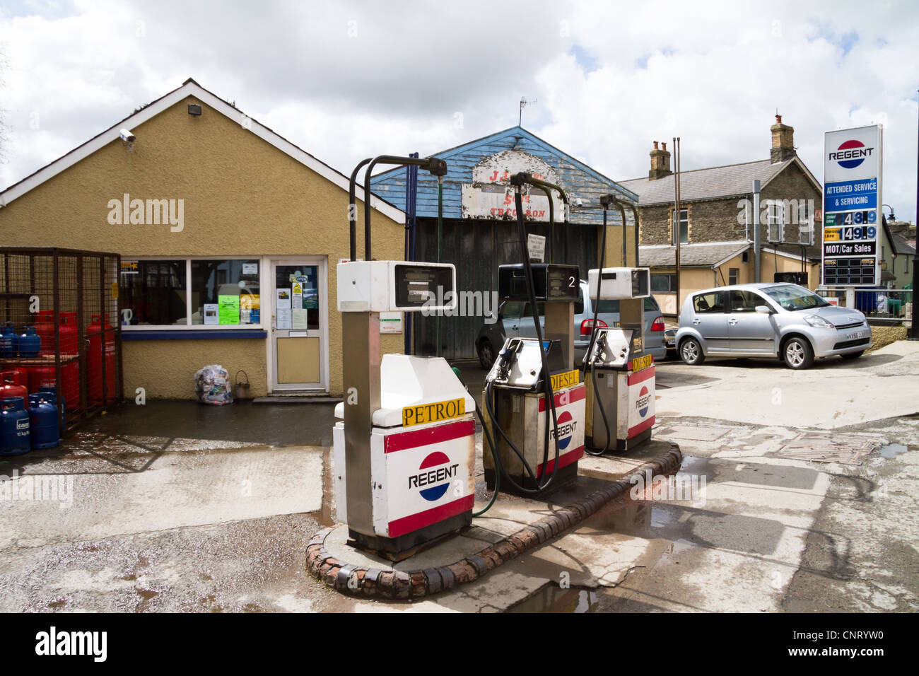 A small rural petrol station and garage Stock Photo - Alamy