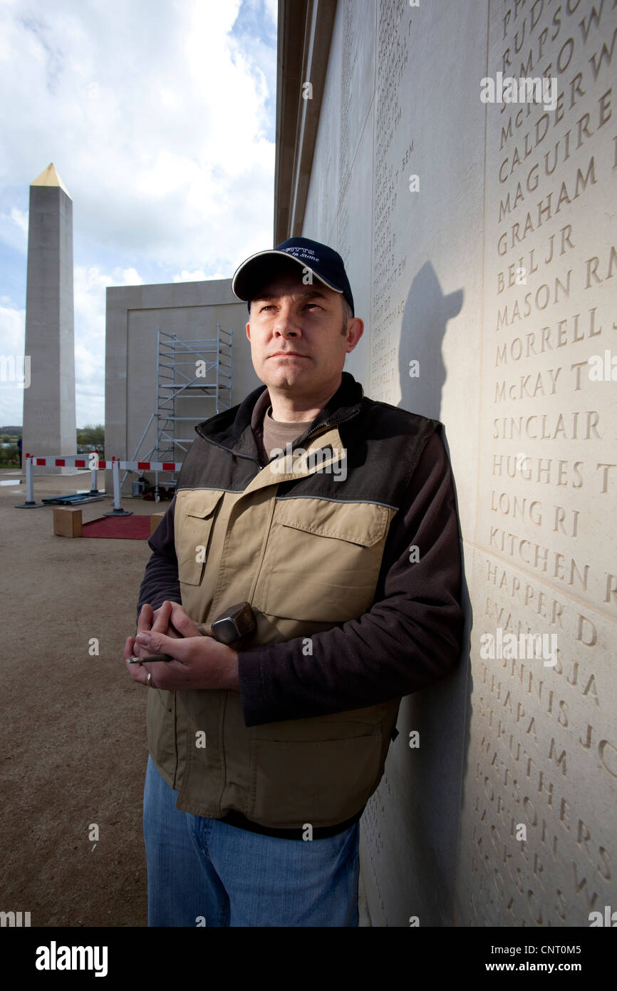 Engraver hi-res stock photography and images - Alamy