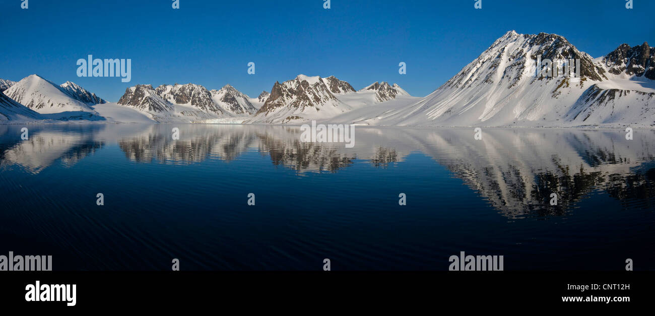 Magdelenefjorden hi-res stock photography and images - Alamy