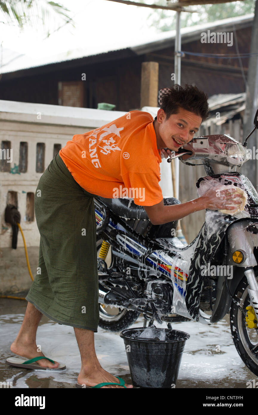 Man washing motorcycle hi-res stock photography and images - Alamy