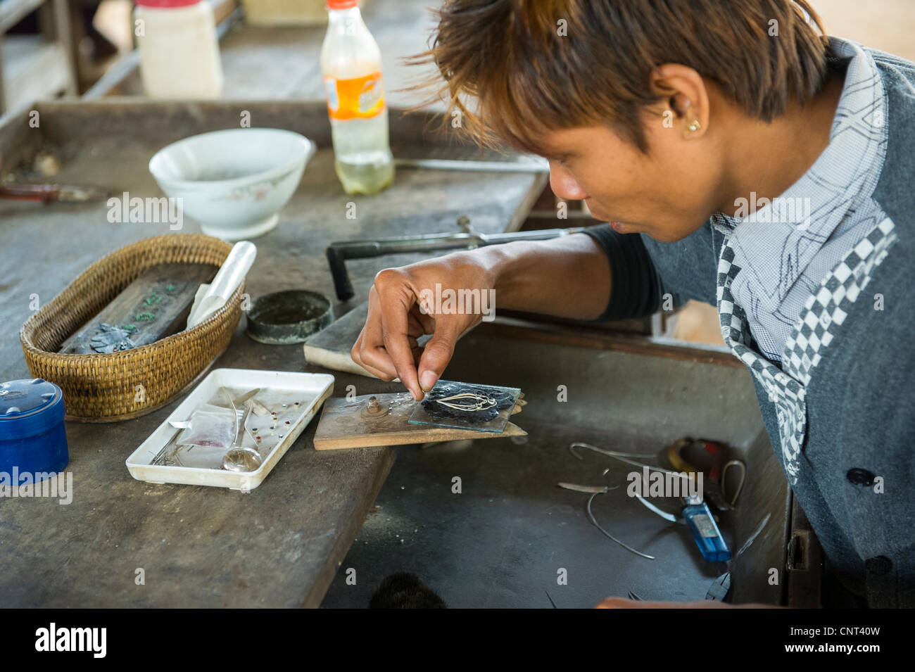Silversmith working hi-res stock photography and images - Alamy