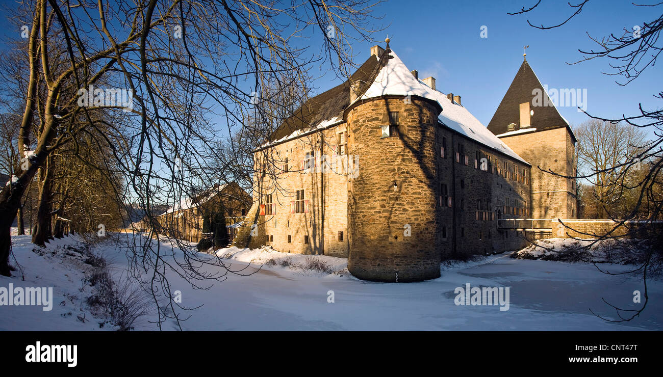 Kemnade castle in winter hi-res stock photography and images - Alamy