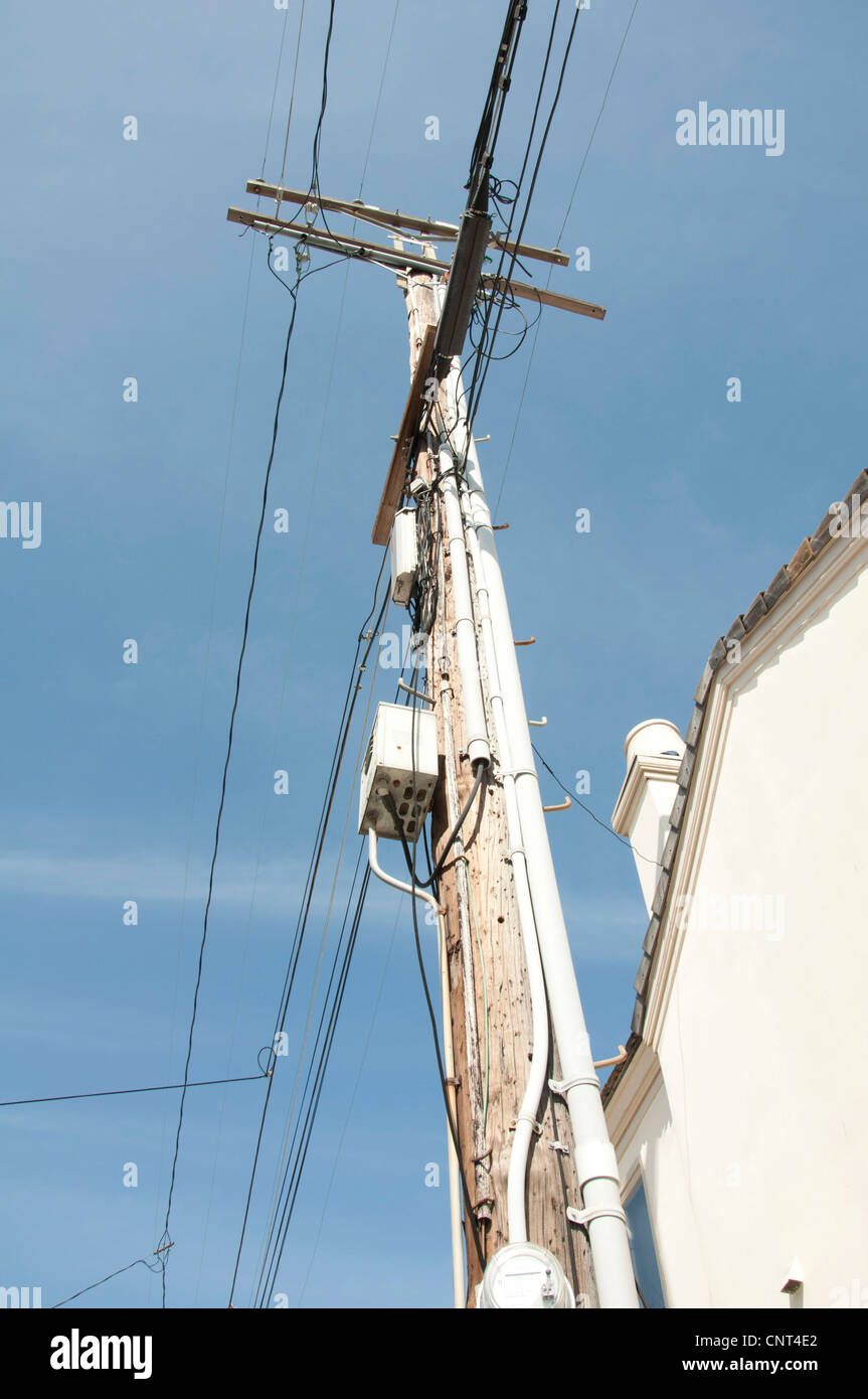 Electricity wire pole Stock Photo - Alamy