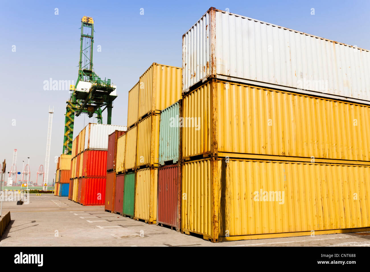 Cargo block hi-res stock photography and images - Alamy