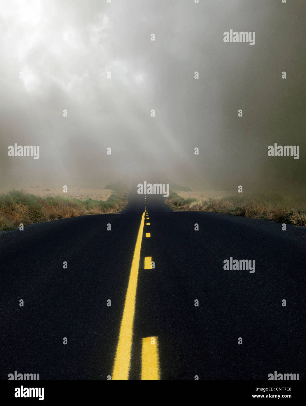 Dark clouds foggy washington hi-res stock photography and images - Alamy