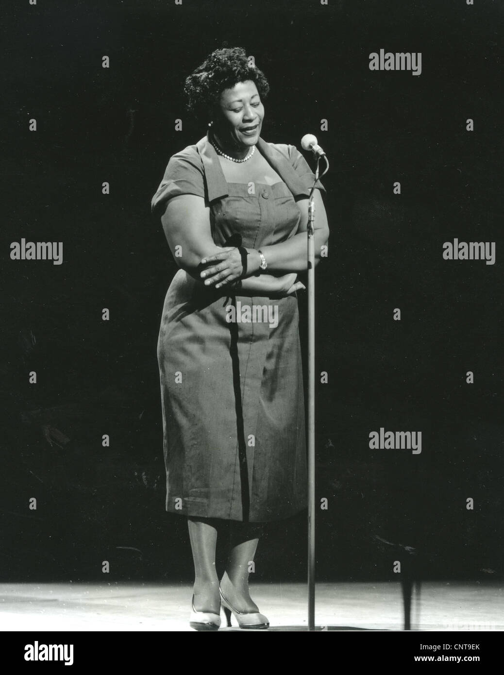 Ella fitzgerald singer 1958 hi-res stock photography and images - Alamy