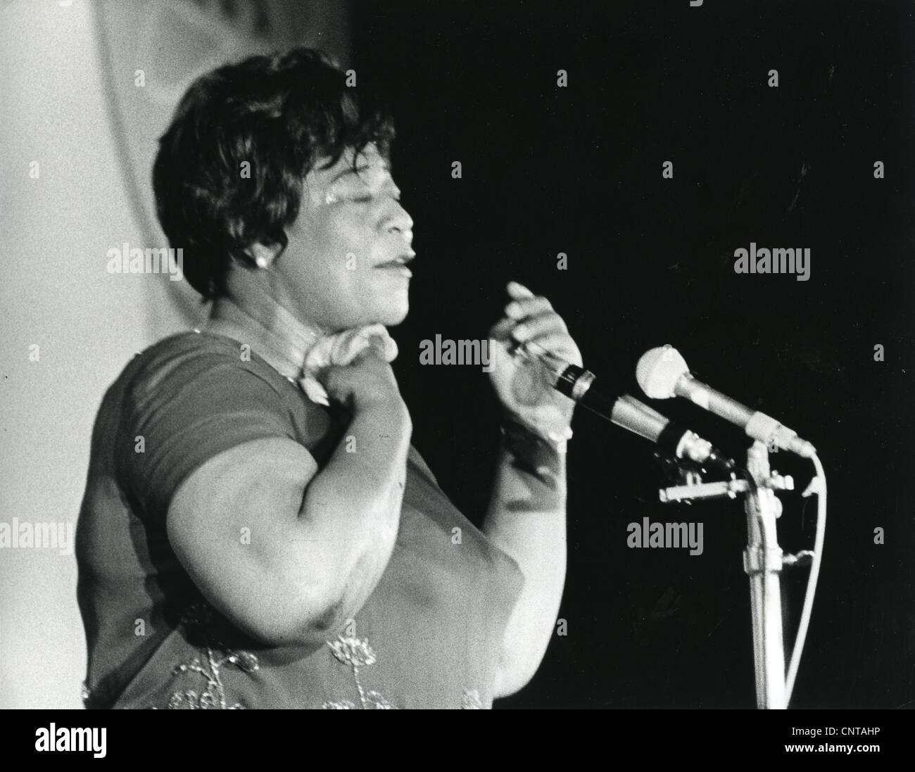 ELLA FITZGERALD (1917-1996) US jazz singer in October 1964 Stock Photo ...
