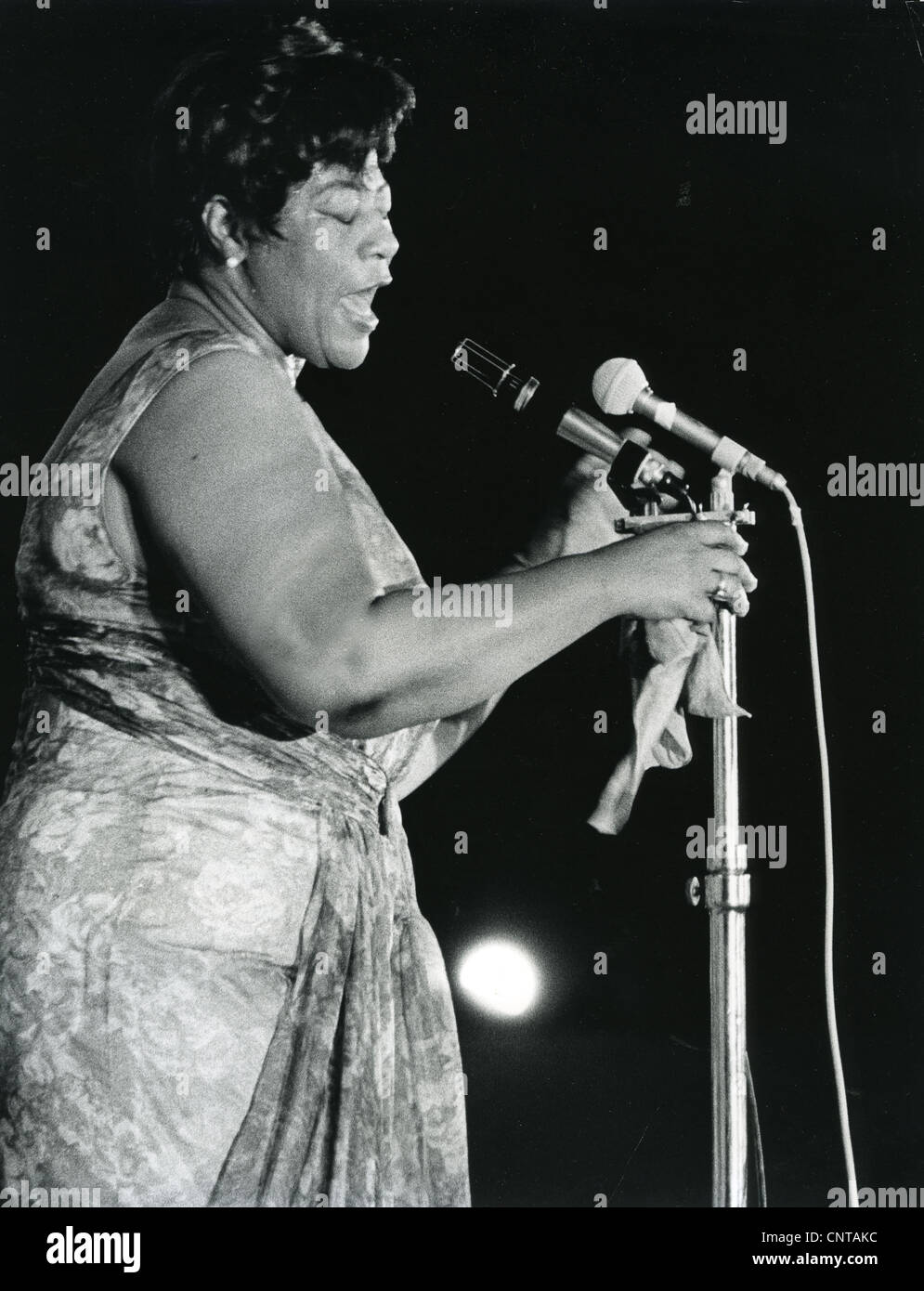 ELLA FITZGERALD (1917-1996) US jazz singer in October 1964 Stock Photo ...