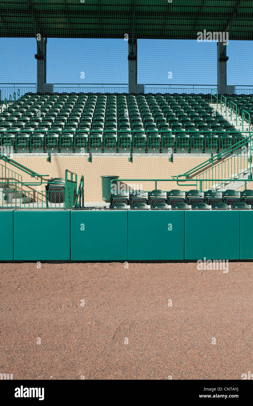 Seating stadiums hi-res stock photography and images - Alamy