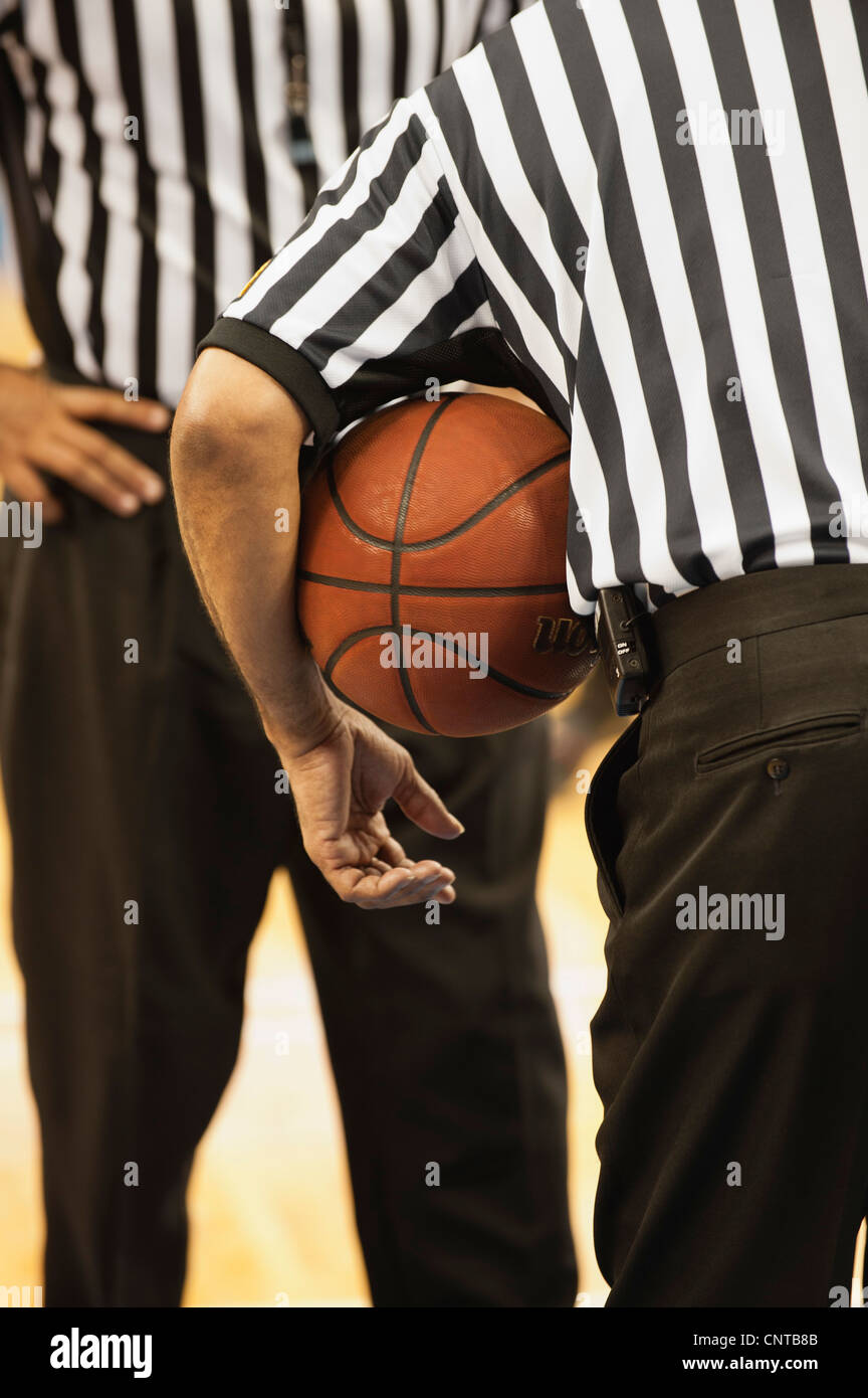 Basketball referee hand hi-res stock photography and images - Alamy