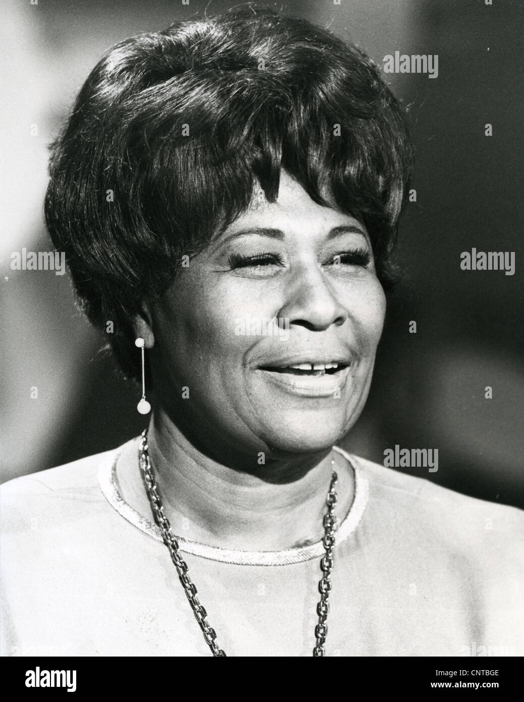 ELLA FITZGERALD (1917-1996) US jazz singer Stock Photo - Alamy