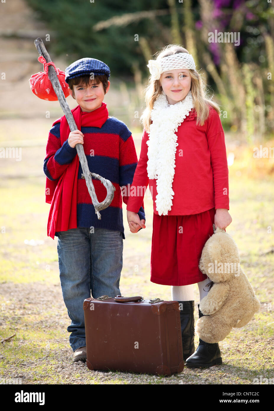 Kids leaving for camp hi-res stock photography and images - Alamy