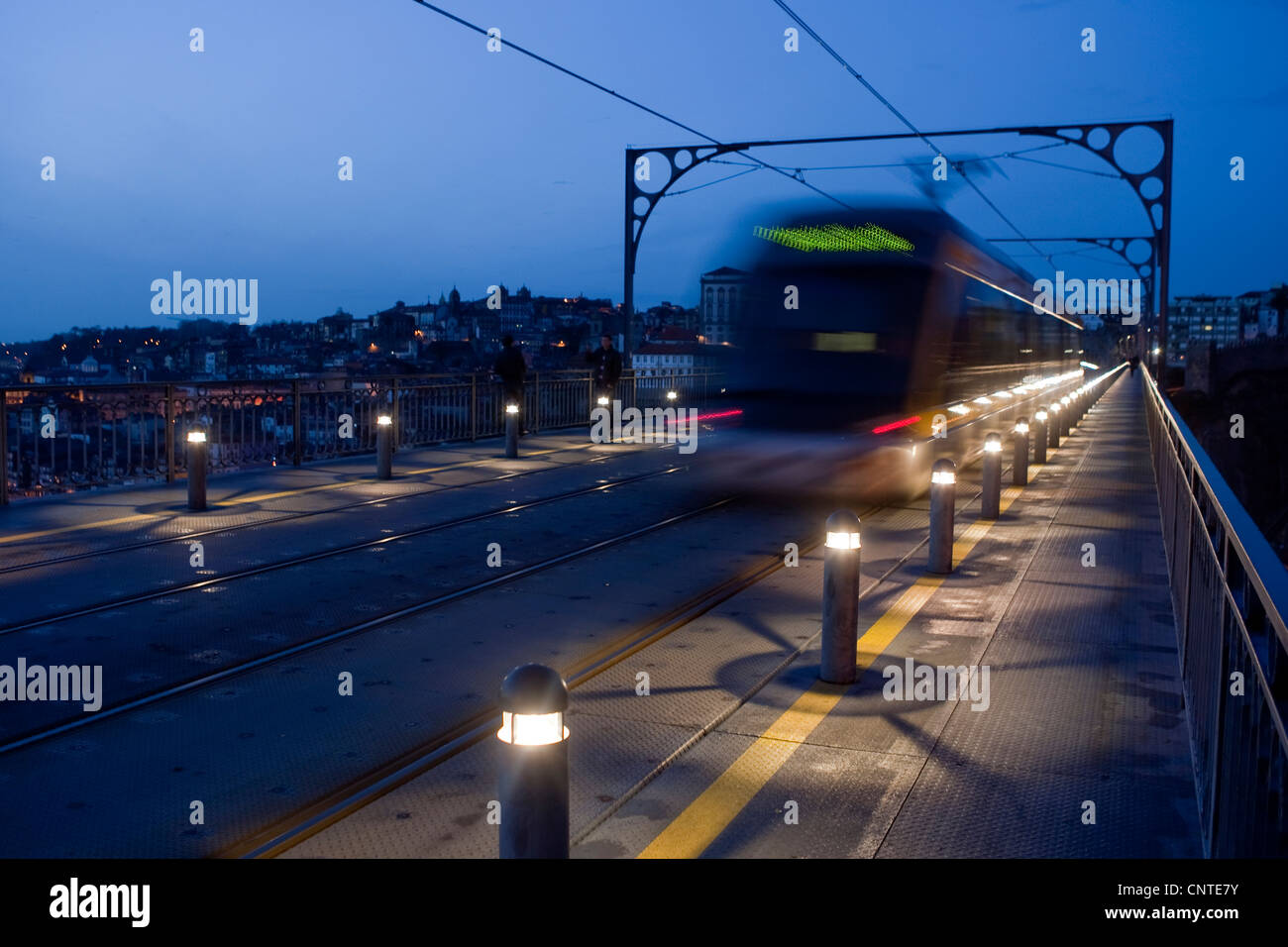 Metro crossing bridge hi-res stock photography and images - Alamy