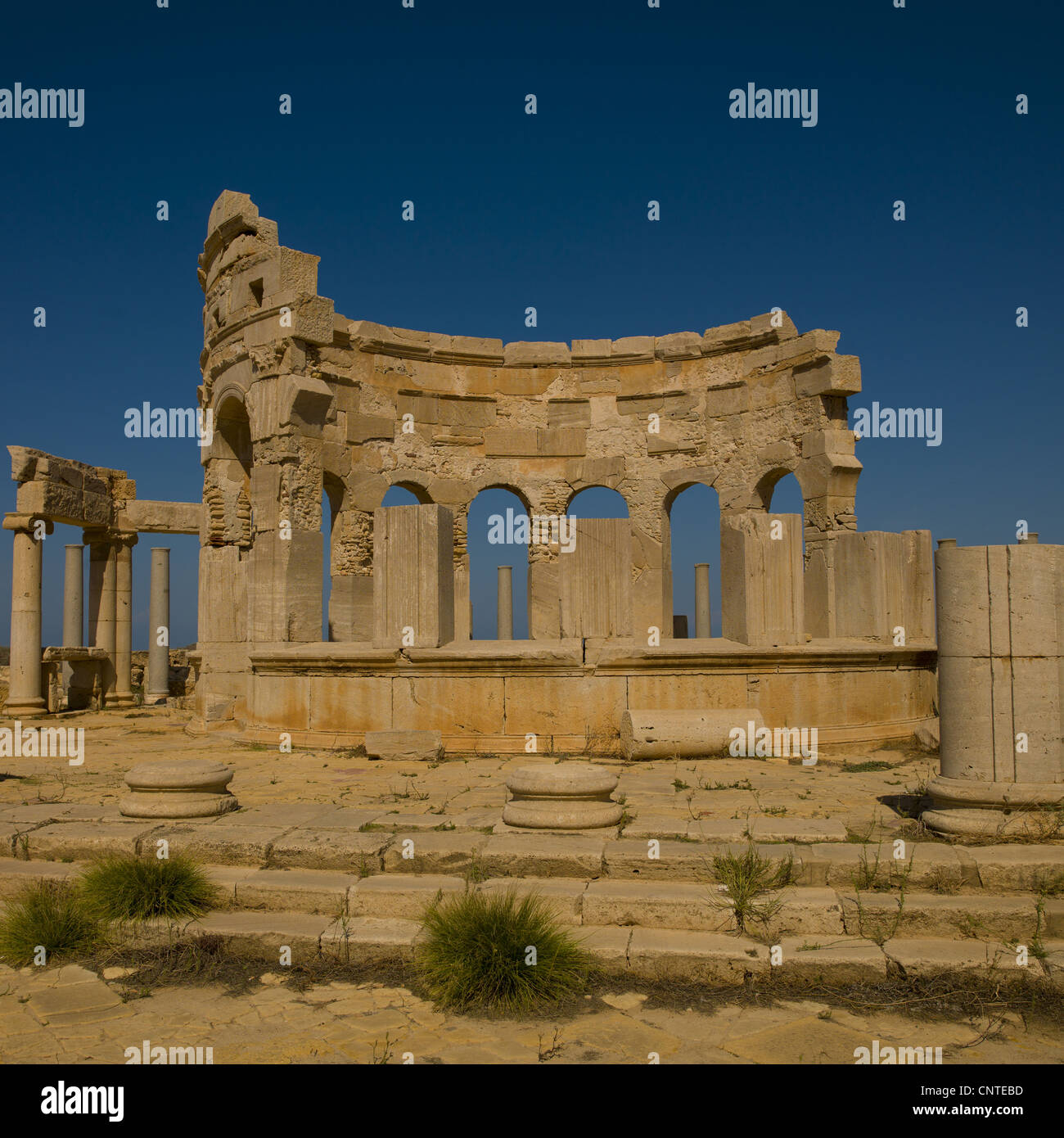 Magna international exterior hi-res stock photography and images - Alamy