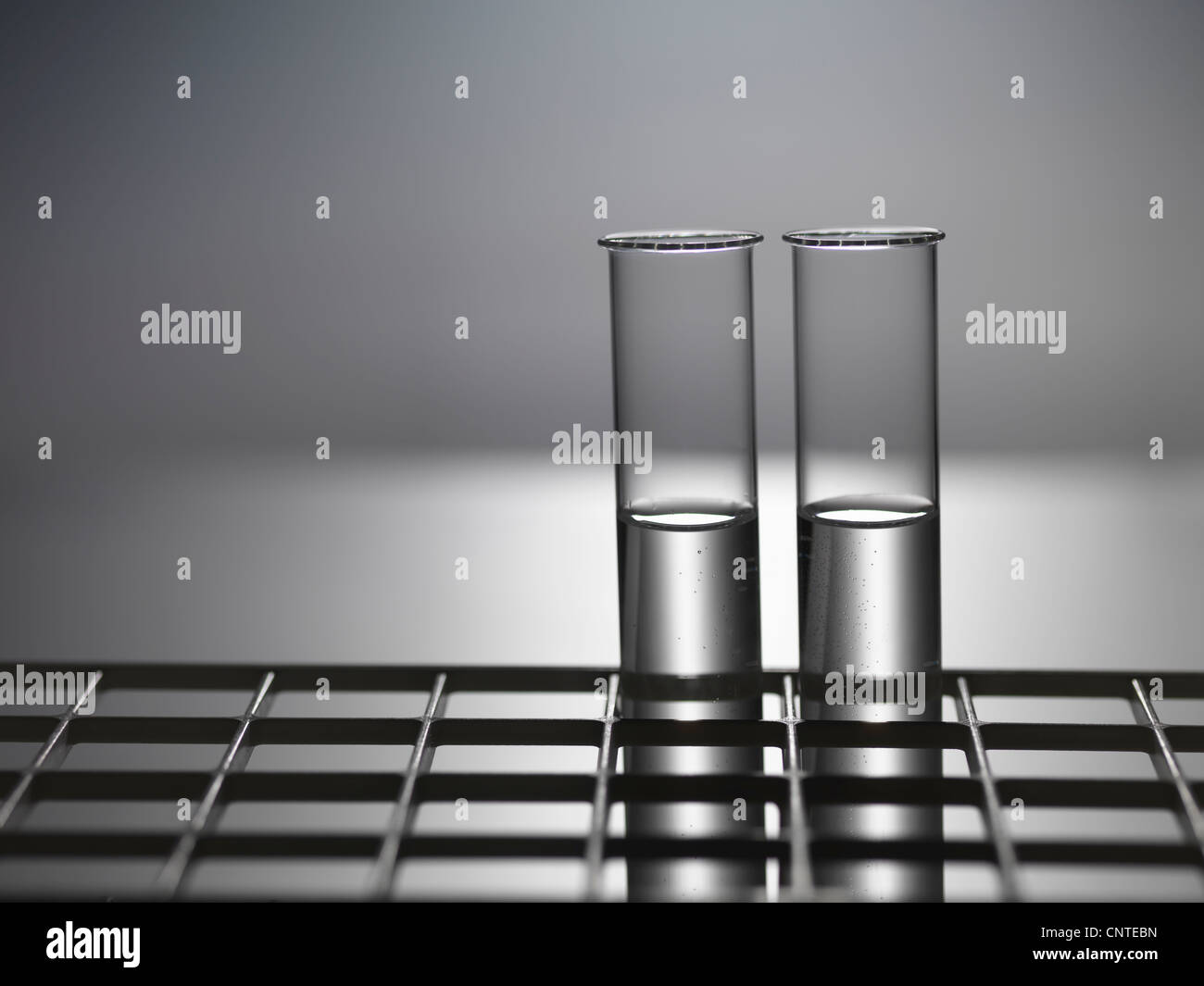 Test tube rack hi-res stock photography and images - Alamy