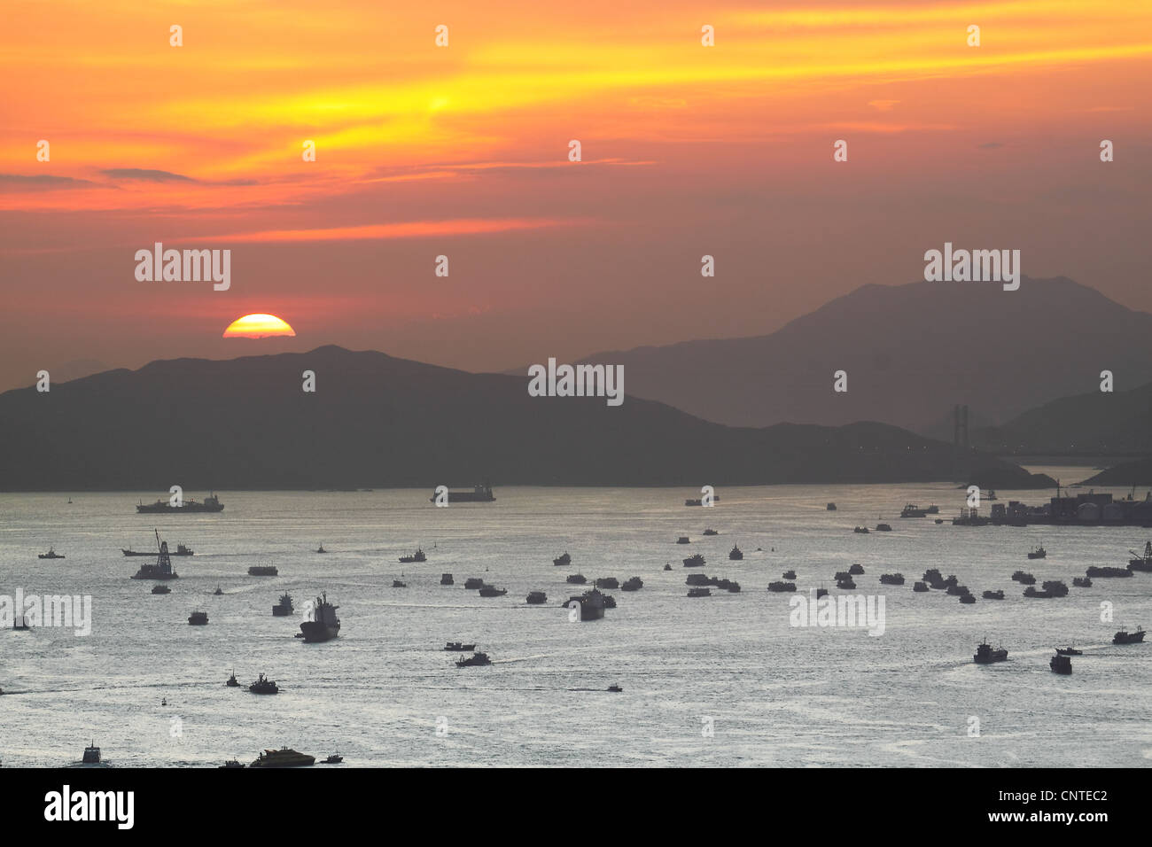 Red sea freighter sunset hi-res stock photography and images - Alamy