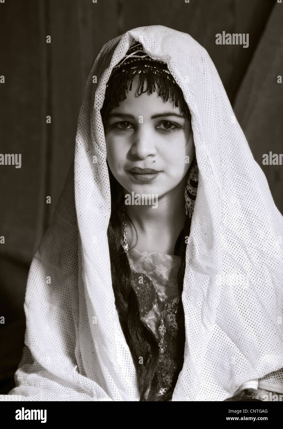 Girl from Ghadames in traditional tuareg clothes, Libya Stock Photo - Alamy