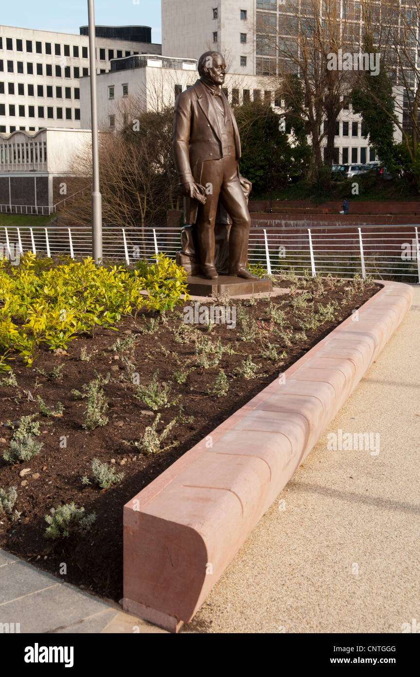 Statue of George Brotherton, Salford's first MP, New Bailey Street ...