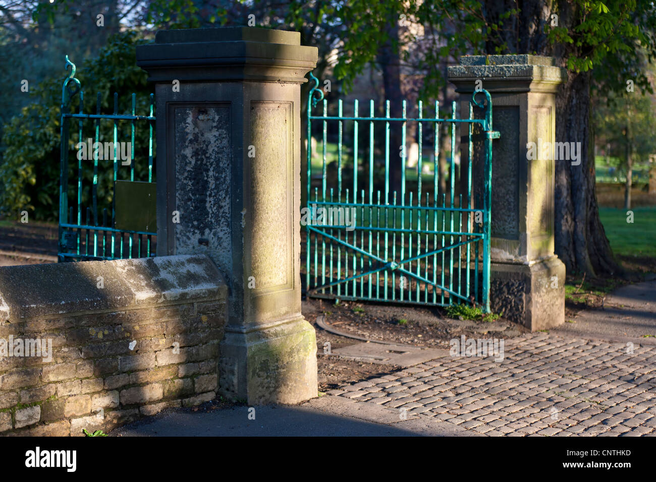 Pillar gates hi-res stock photography and images - Alamy