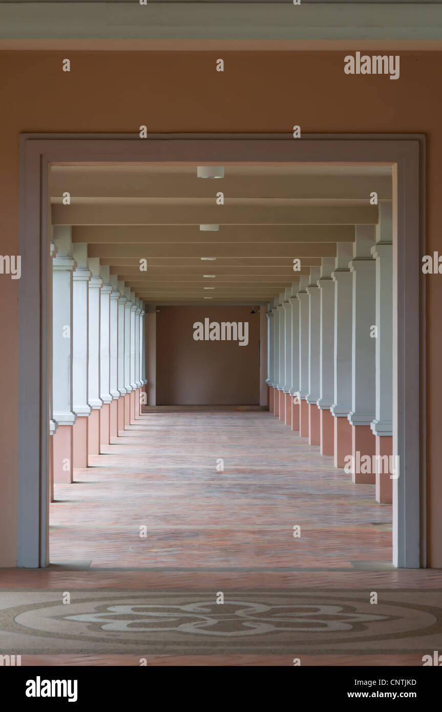 Hall way house interior hi-res stock photography and images - Alamy